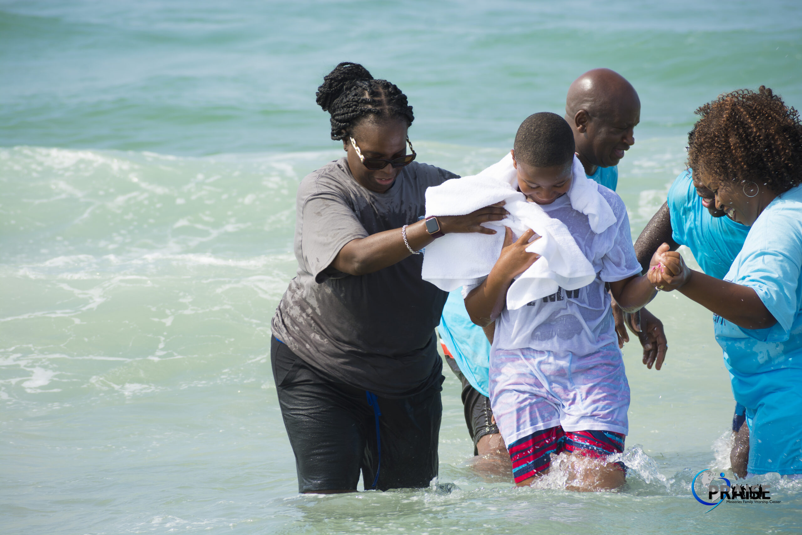 Praise Ministries Family Worship Center | Embracing the World for Christ